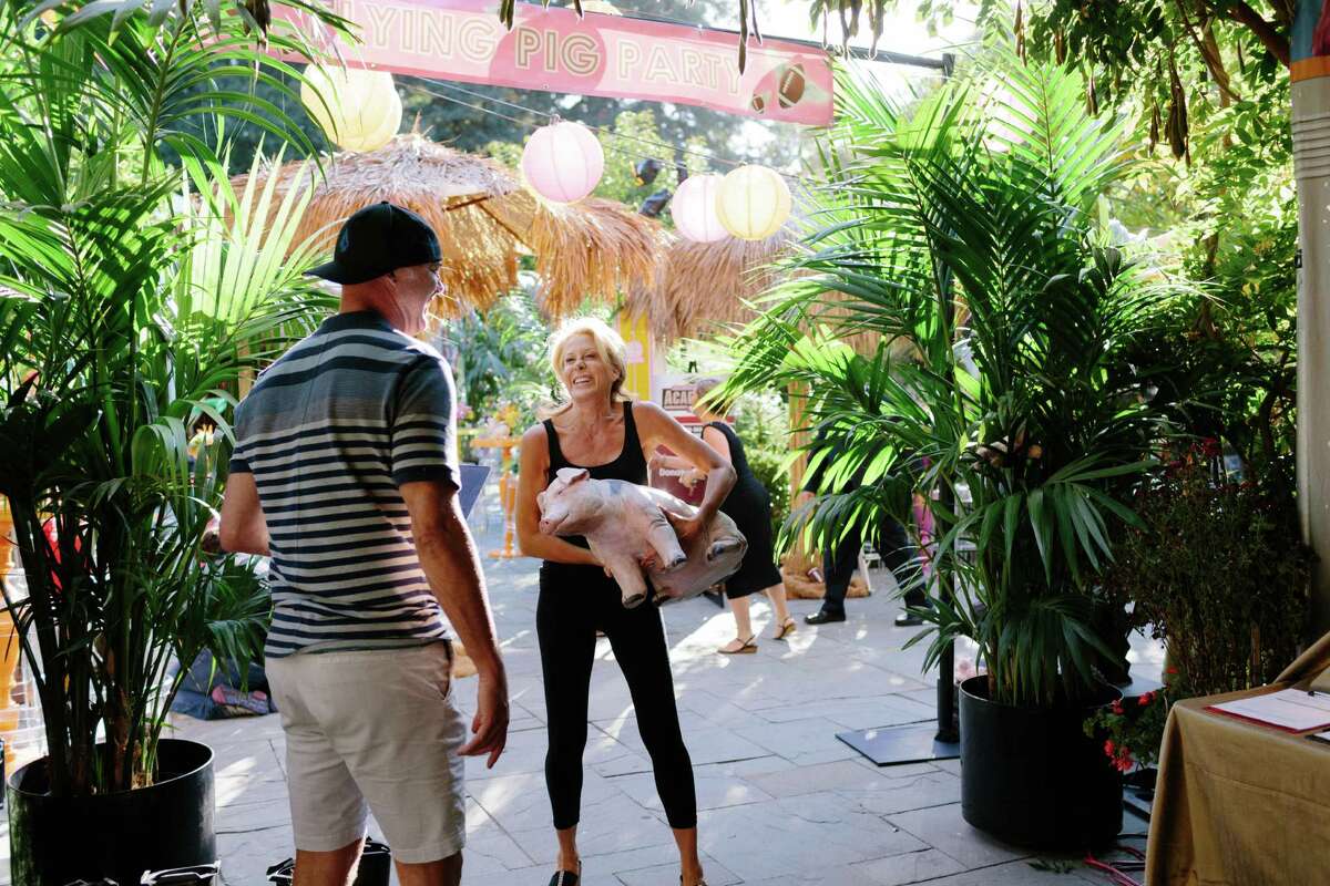 Philanthropist Jillian Manus’ parties are the toast of Silicon Valley