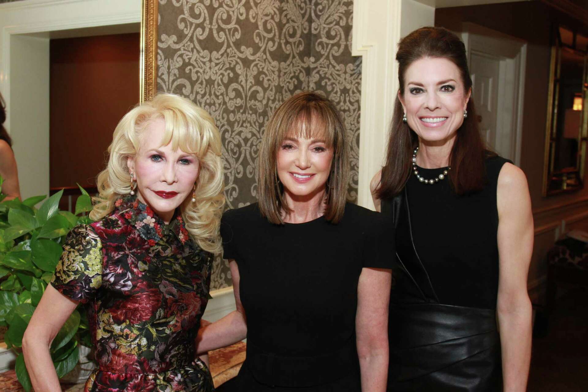 Jane Pauley dishes at "artful aging" luncheon