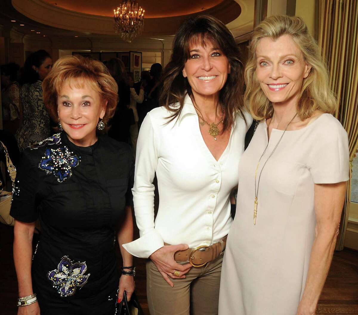 Locals lunch in the name of teen health