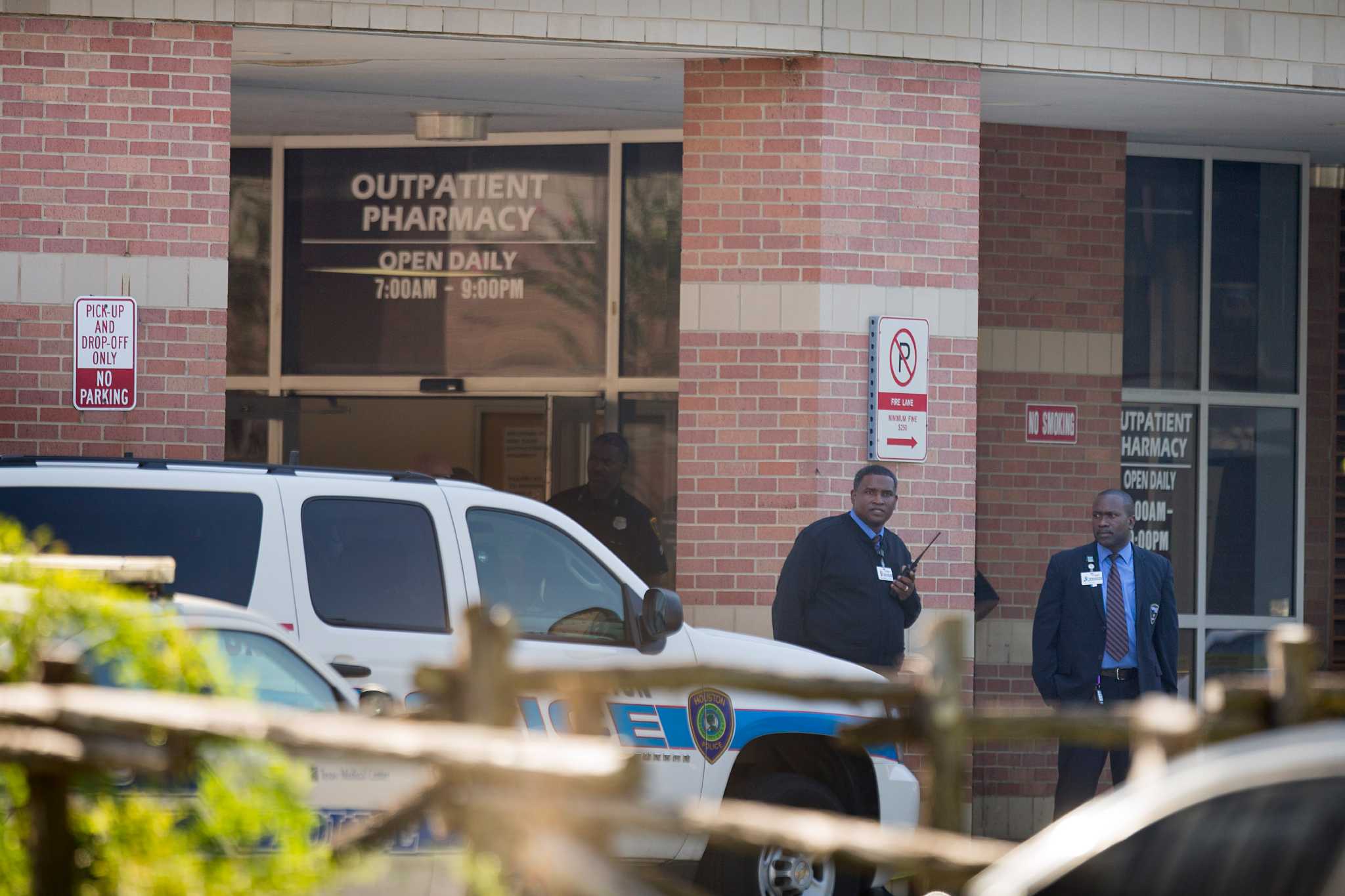 Suspected murder-suicide at Ben Taub pharmacy Suspected murder-suicide at Ben Taub pharmacy