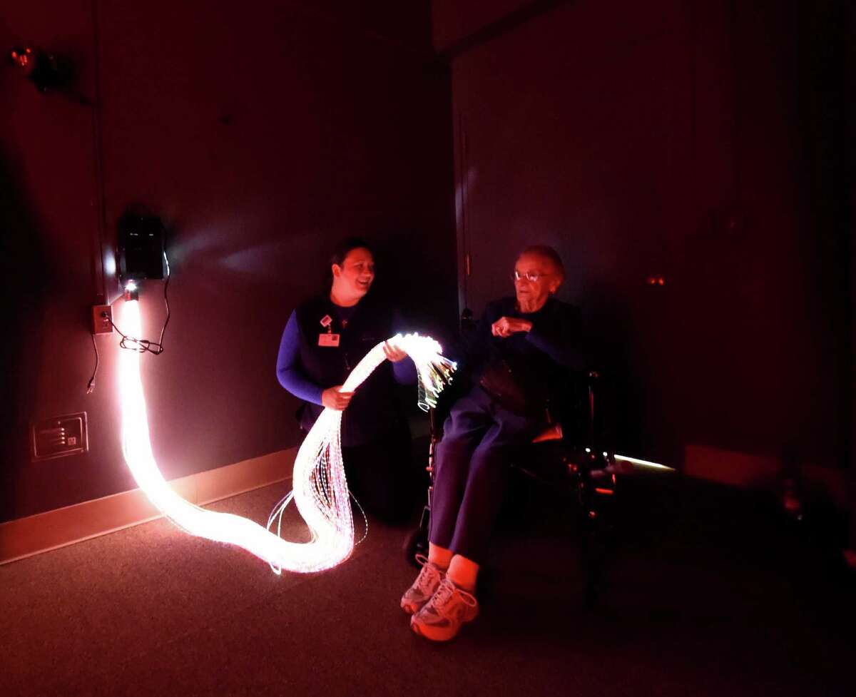 Multisensory Snoezelen room soothes Ellis nursing home residents