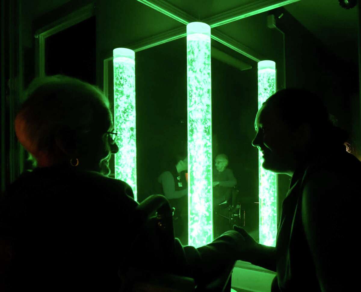 Multisensory Snoezelen room soothes Ellis nursing home residents