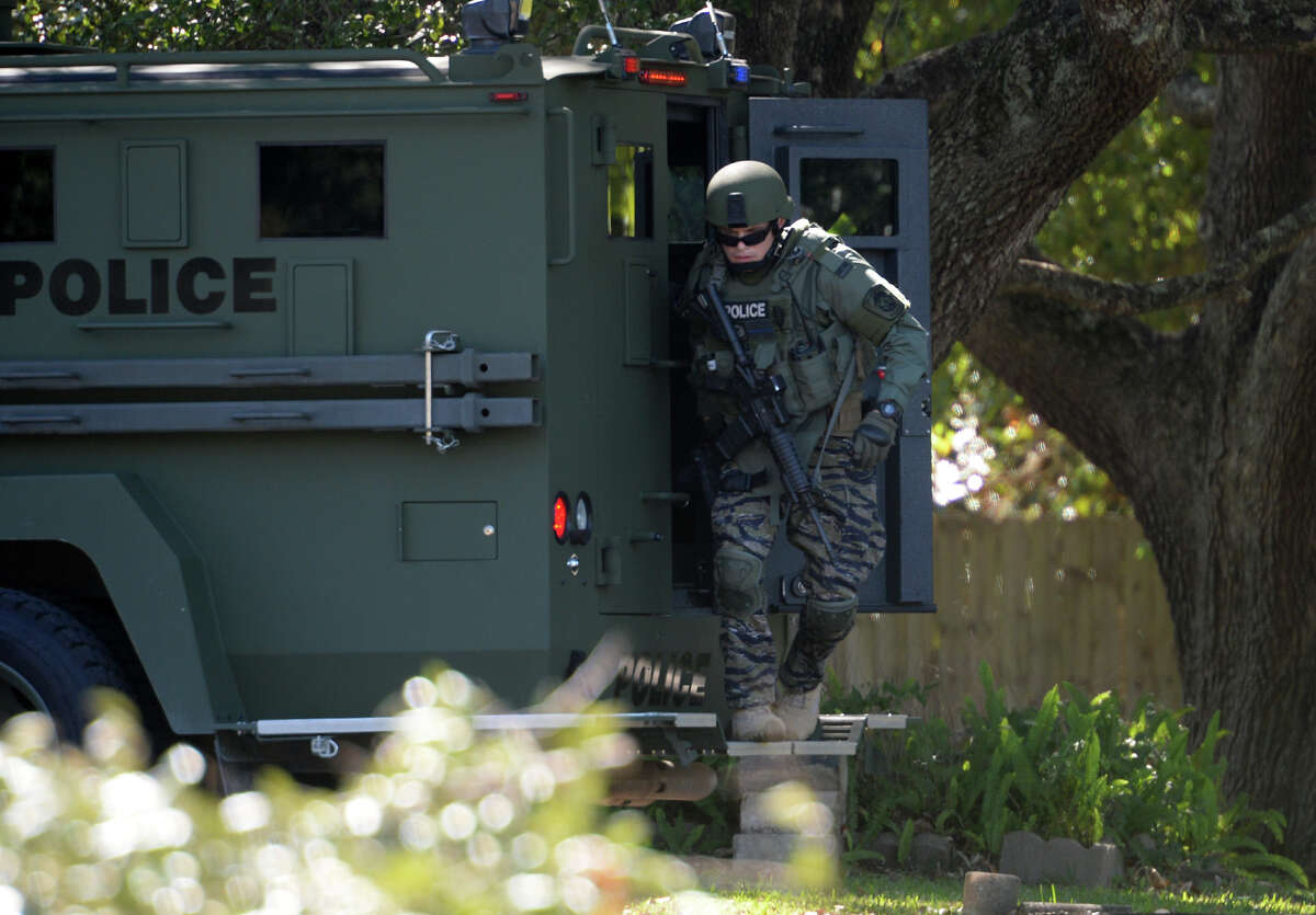 Man in custody after SWAT stand-off