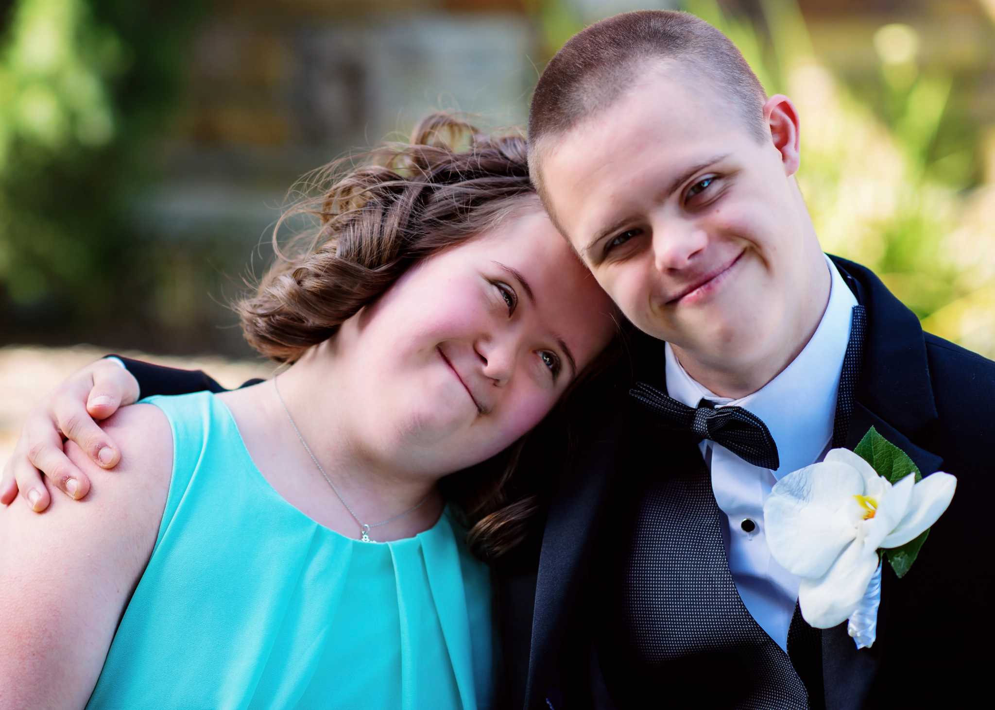 Down syndrome teens' prom pic goes viral