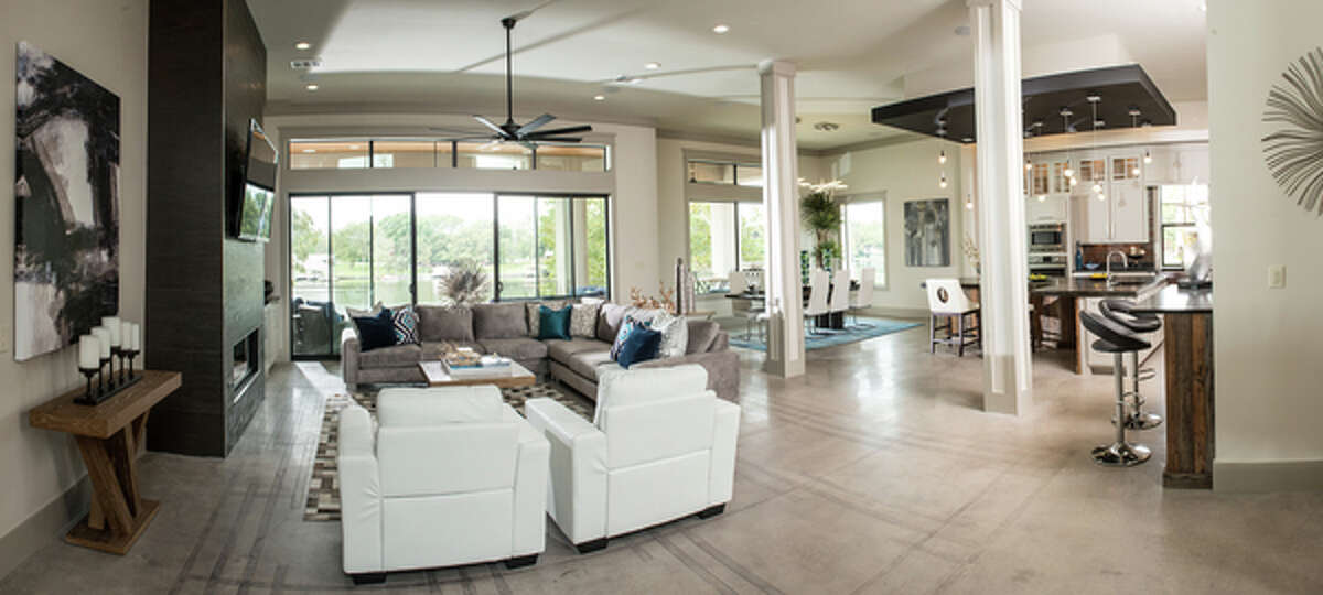 Guests won't want to leave these Hill Country houses