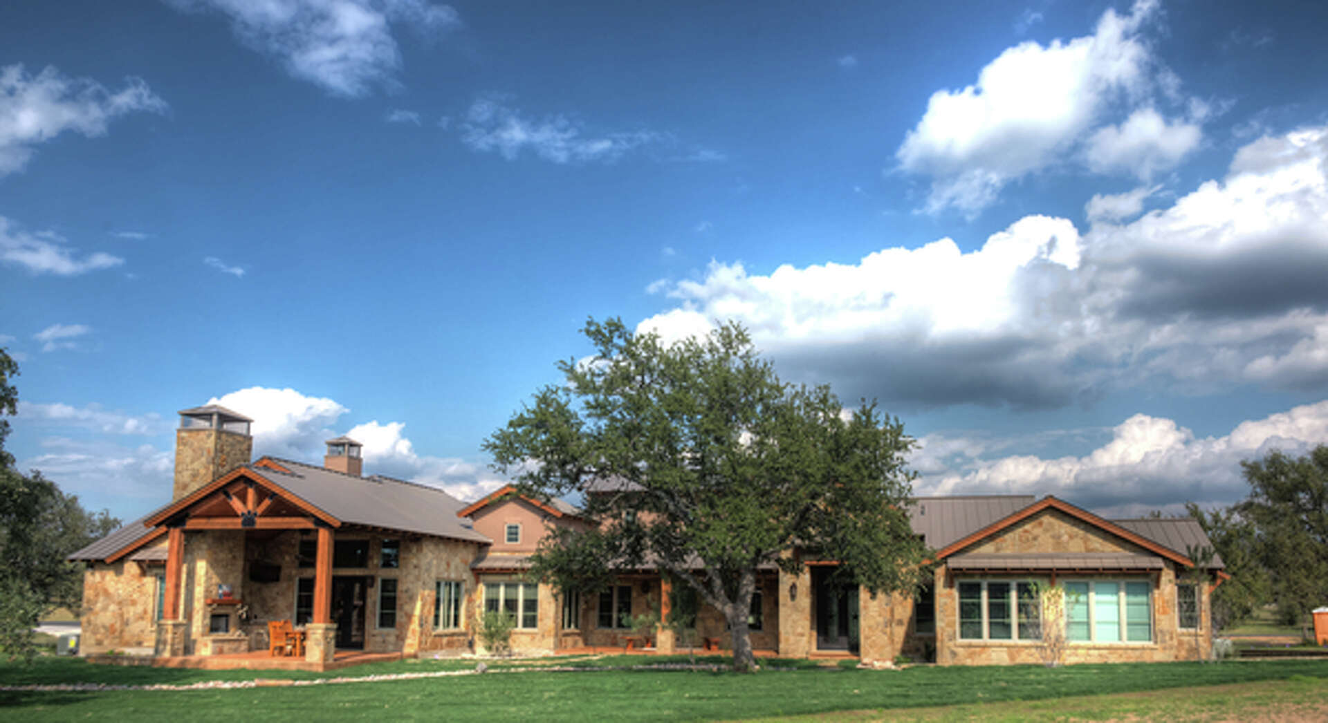 Guests won't want to leave these Hill Country houses