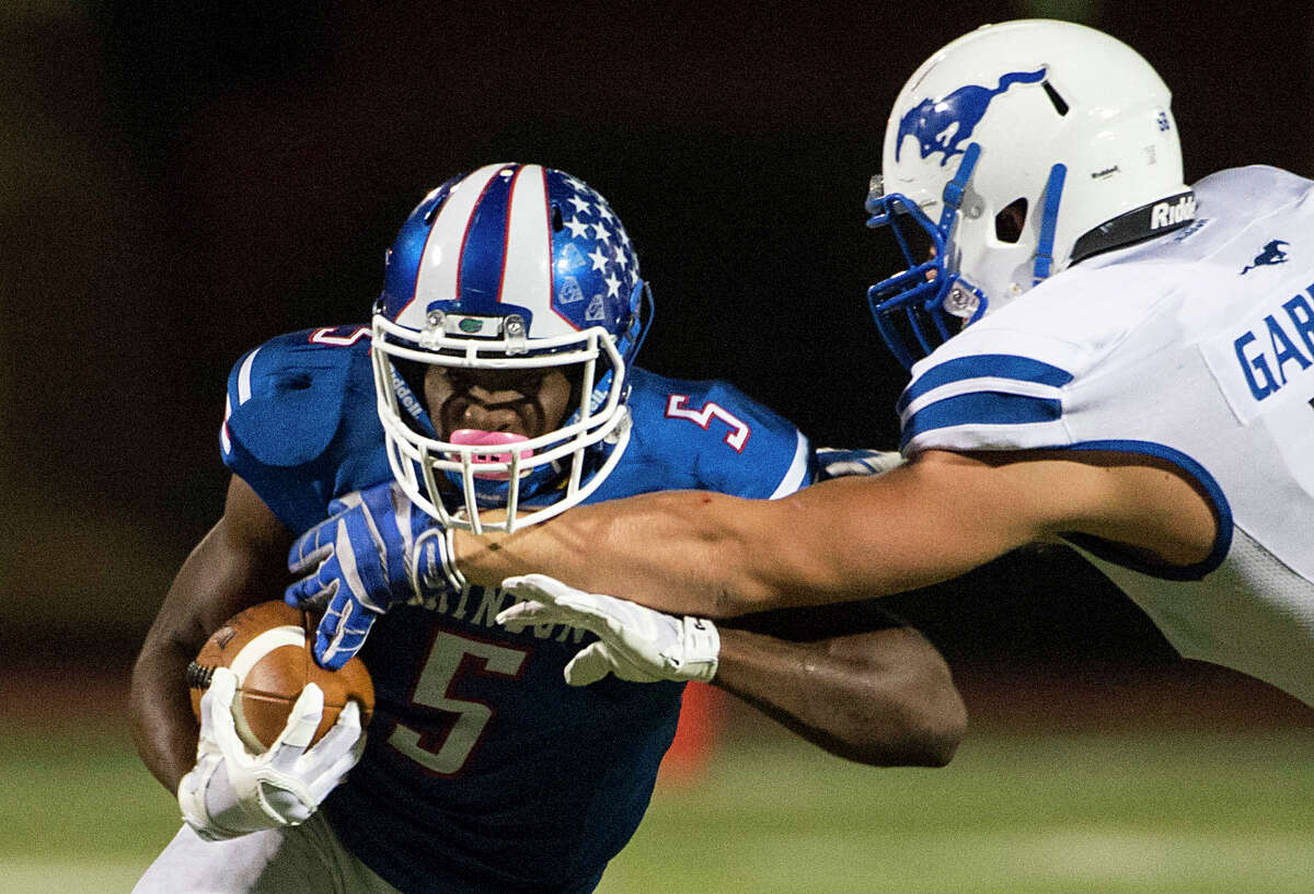 Dickinson stays undefeated with defensive win over Friendswood