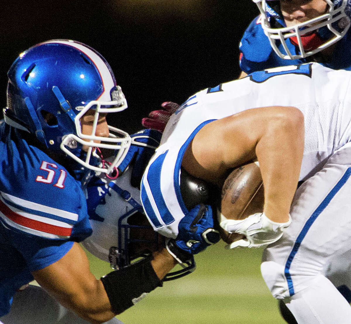 Dickinson stays undefeated with defensive win over Friendswood