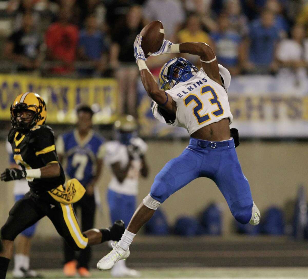 Giles does it all as Elkins outlasts Fort Bend Marshall in double-OT