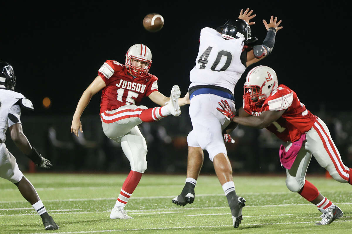 Steele rallies to top Judson