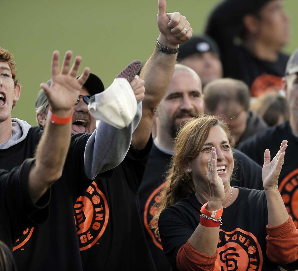 From seats up high, Giant fans have faith