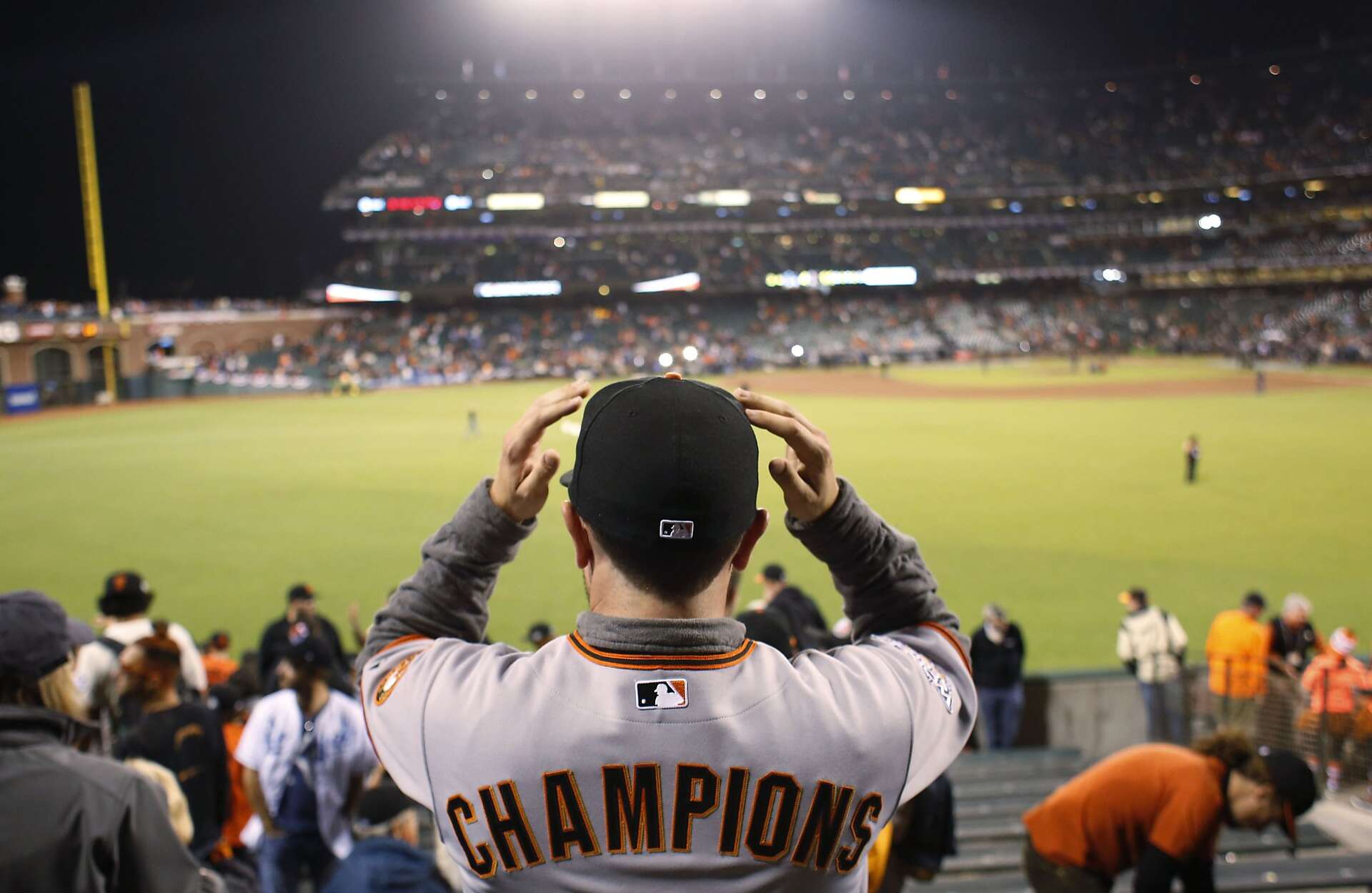 From seats up high, Giant fans have faith