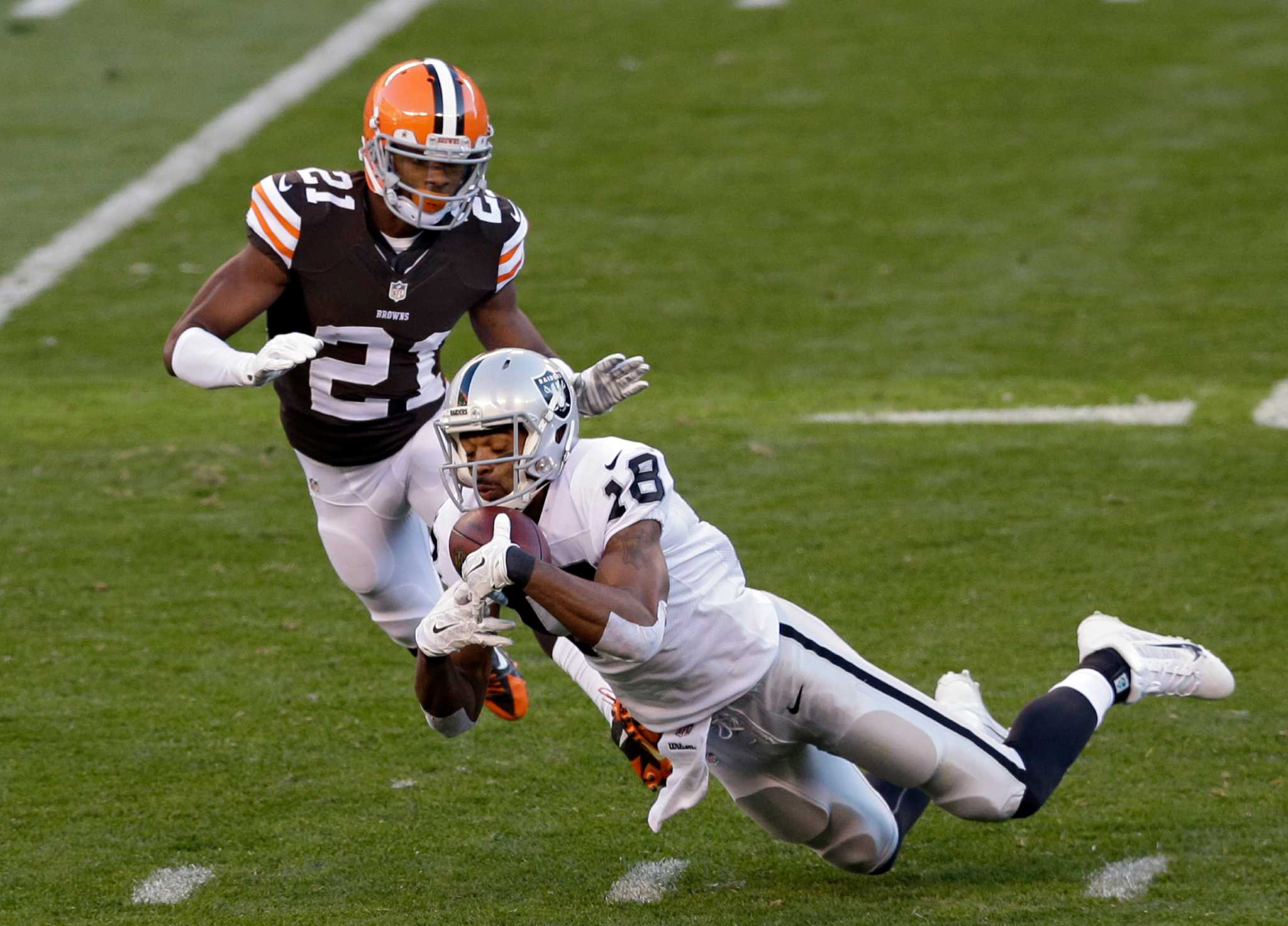 Grades for the Raiders vs. Cleveland