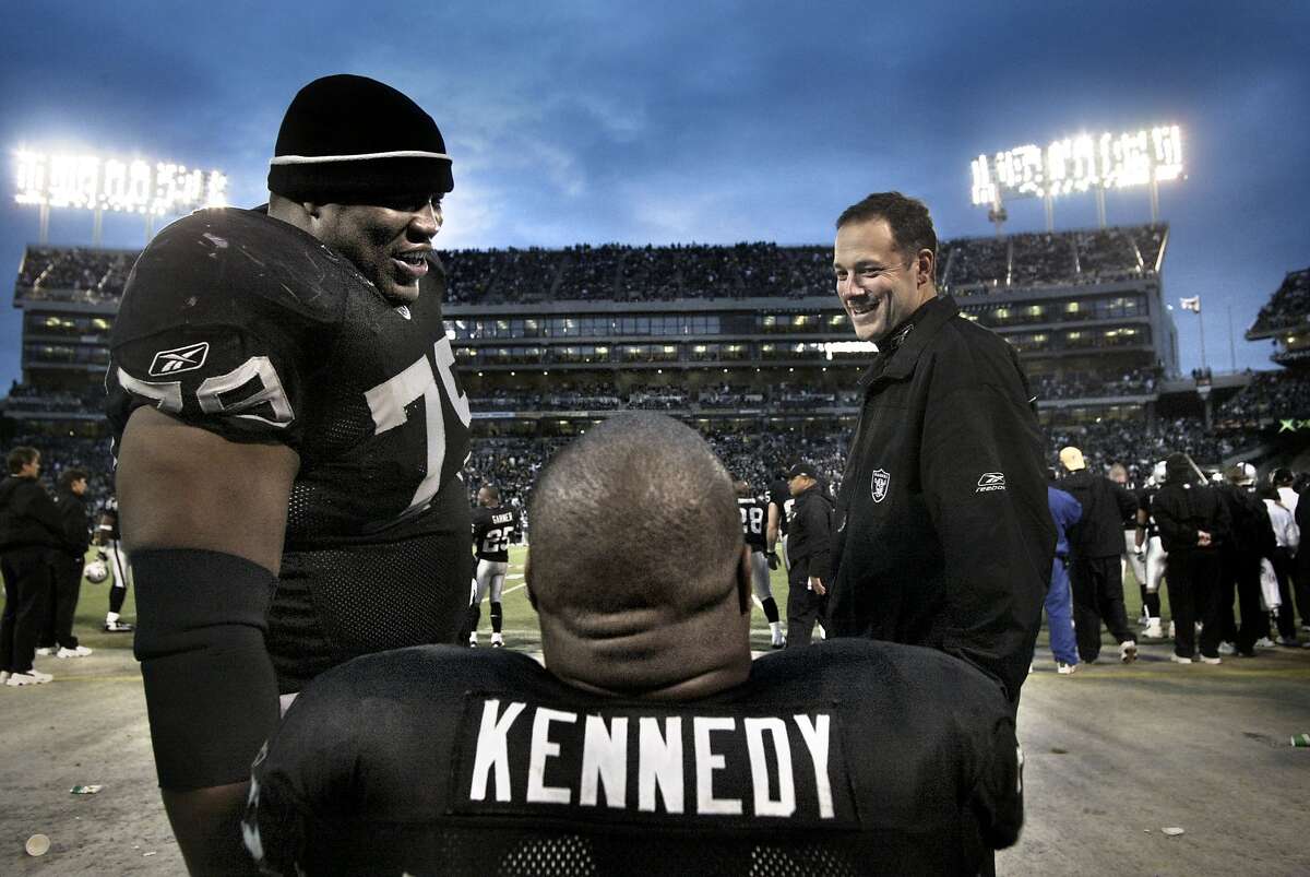 Former Raiders Mo Collins dies at 38