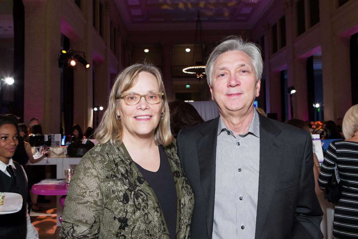 10th annual This Old Bag auction