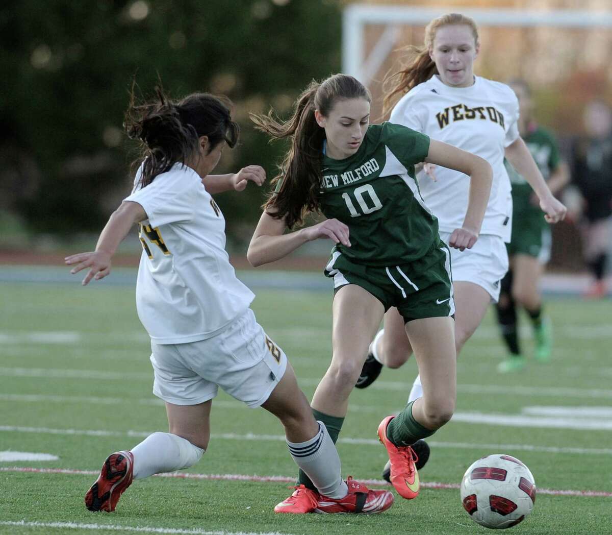 New Milford, Masuk advance to SWC girls soccer final
