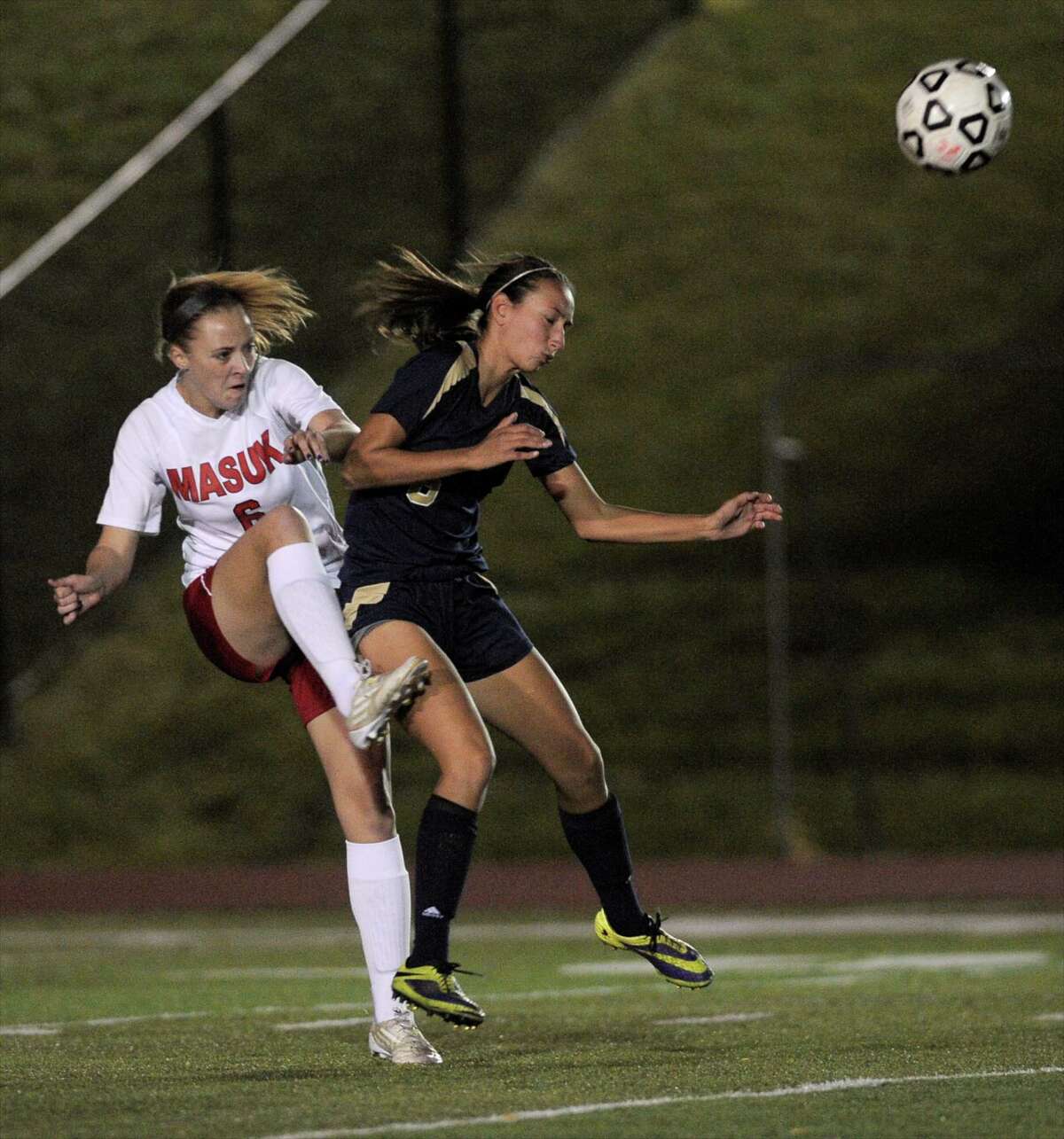 New Milford, Masuk advance to SWC girls soccer final