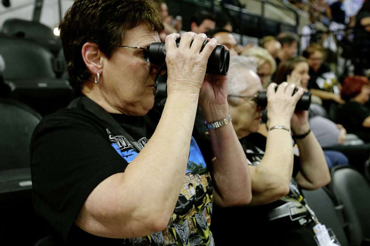 25 types of San Antonio Spurs fans you will meet at the game this season