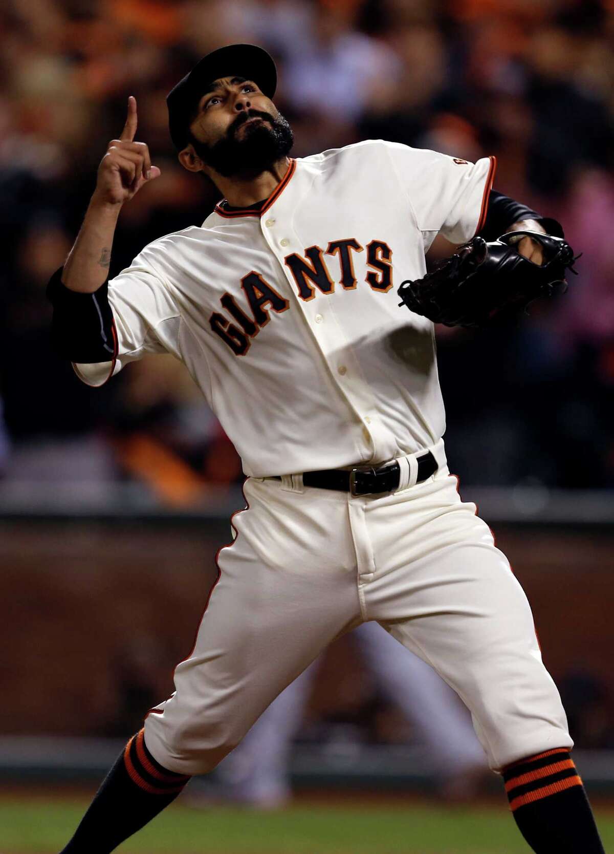 Giants to re-sign reliever Sergio Romo