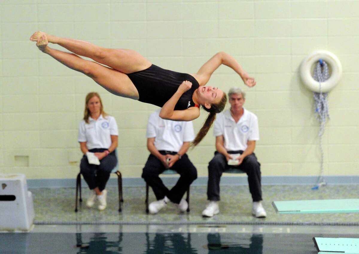 Rachel Burston wins 3rd FCIAC diving title