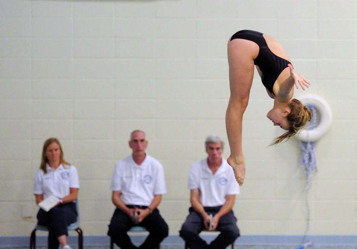 Rachel Burston wins 3rd FCIAC diving title