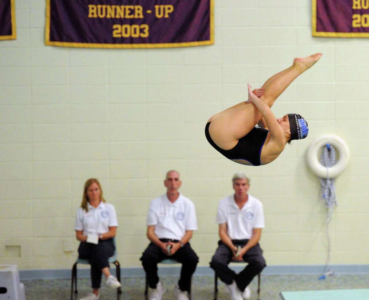 Rachel Burston wins 3rd FCIAC diving title