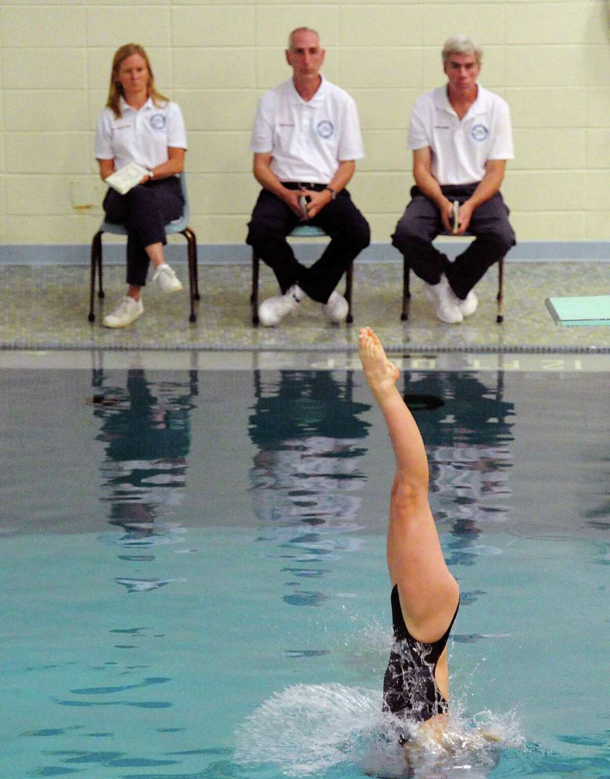Rachel Burston wins 3rd FCIAC diving title