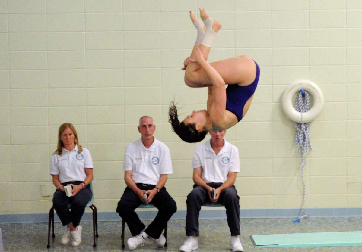 Rachel Burston wins 3rd FCIAC diving title