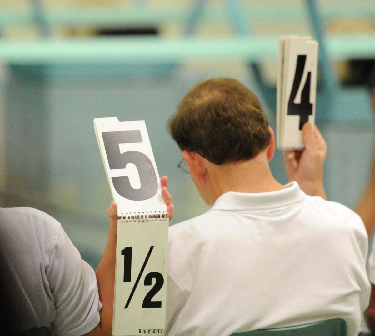 Rachel Burston wins 3rd FCIAC diving title