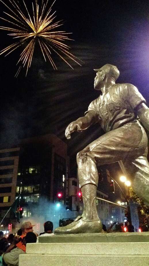 World Series late-night celebration becomes ugly scene - SFGate