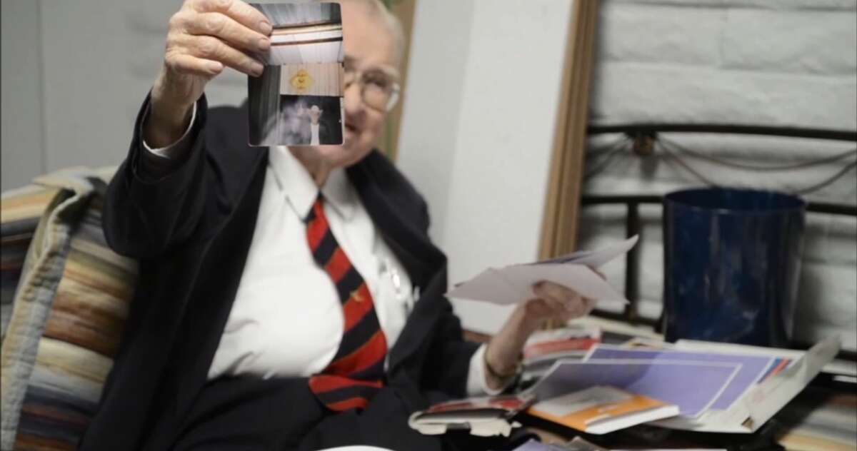 Former Lockheed Martin engineer from Texas: I met aliens at Area 51