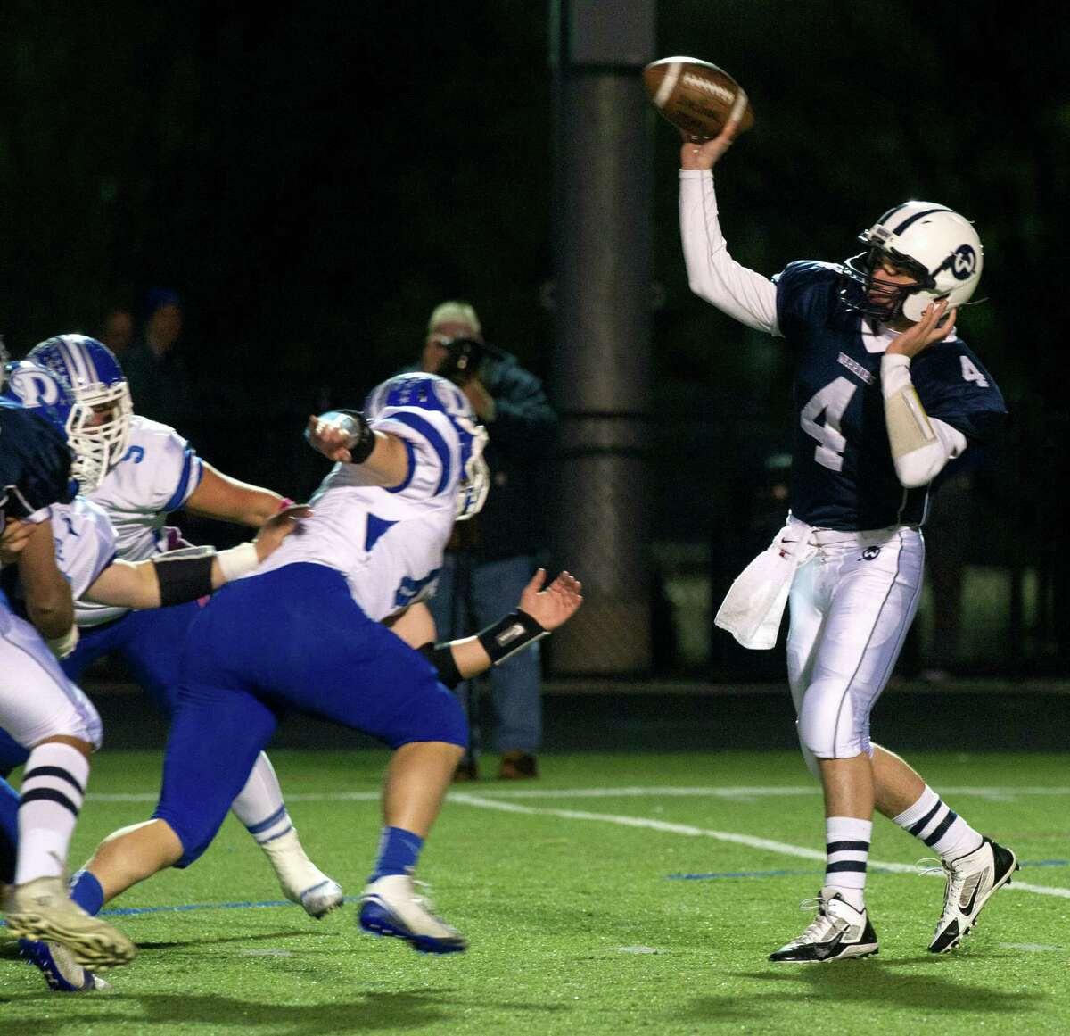 Darien football routs Wilton