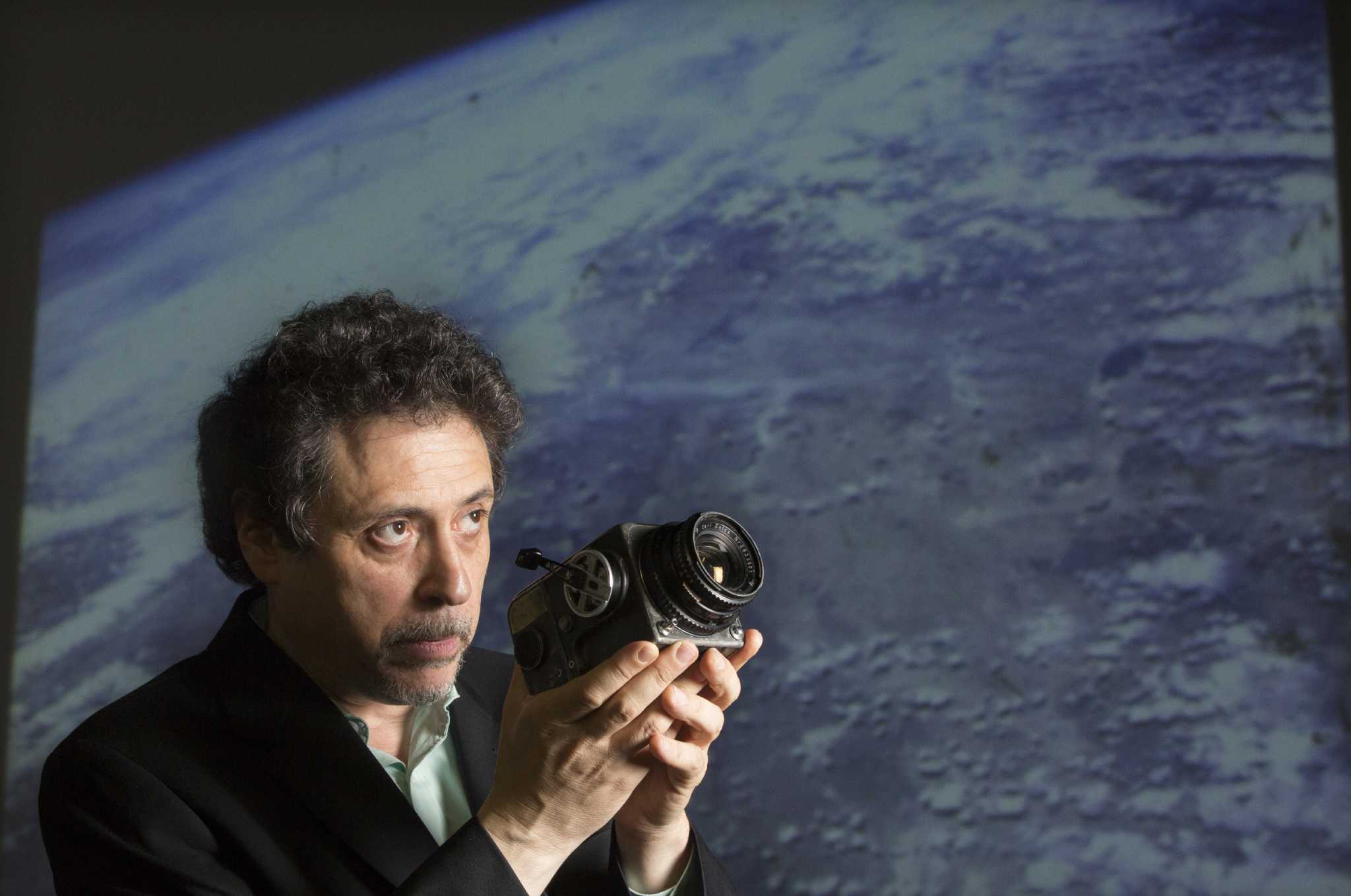 Historic space camera could land $1M bid