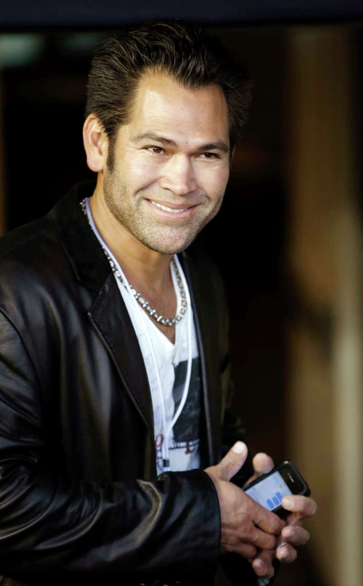 Roland Martin, Johnny Damon to make appearance at Bass Pro Shops opening