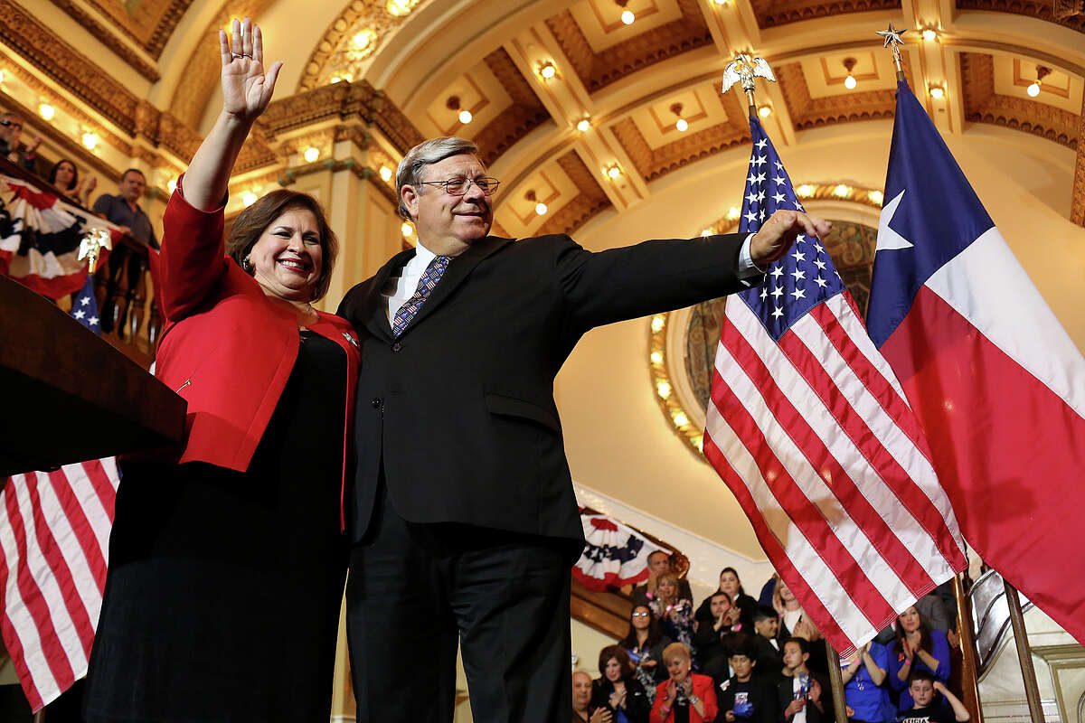 Dan Patrick Handily Wins Over Van De Putte