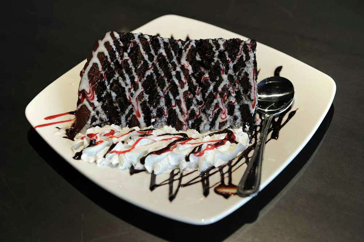 Bombshells to add fourth Houston-area sports bar