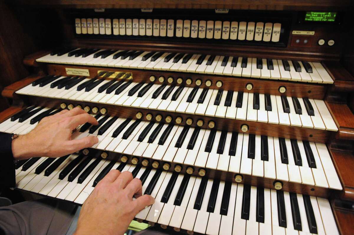 Retired heart surgeon gives new life to historic church organ in Albany