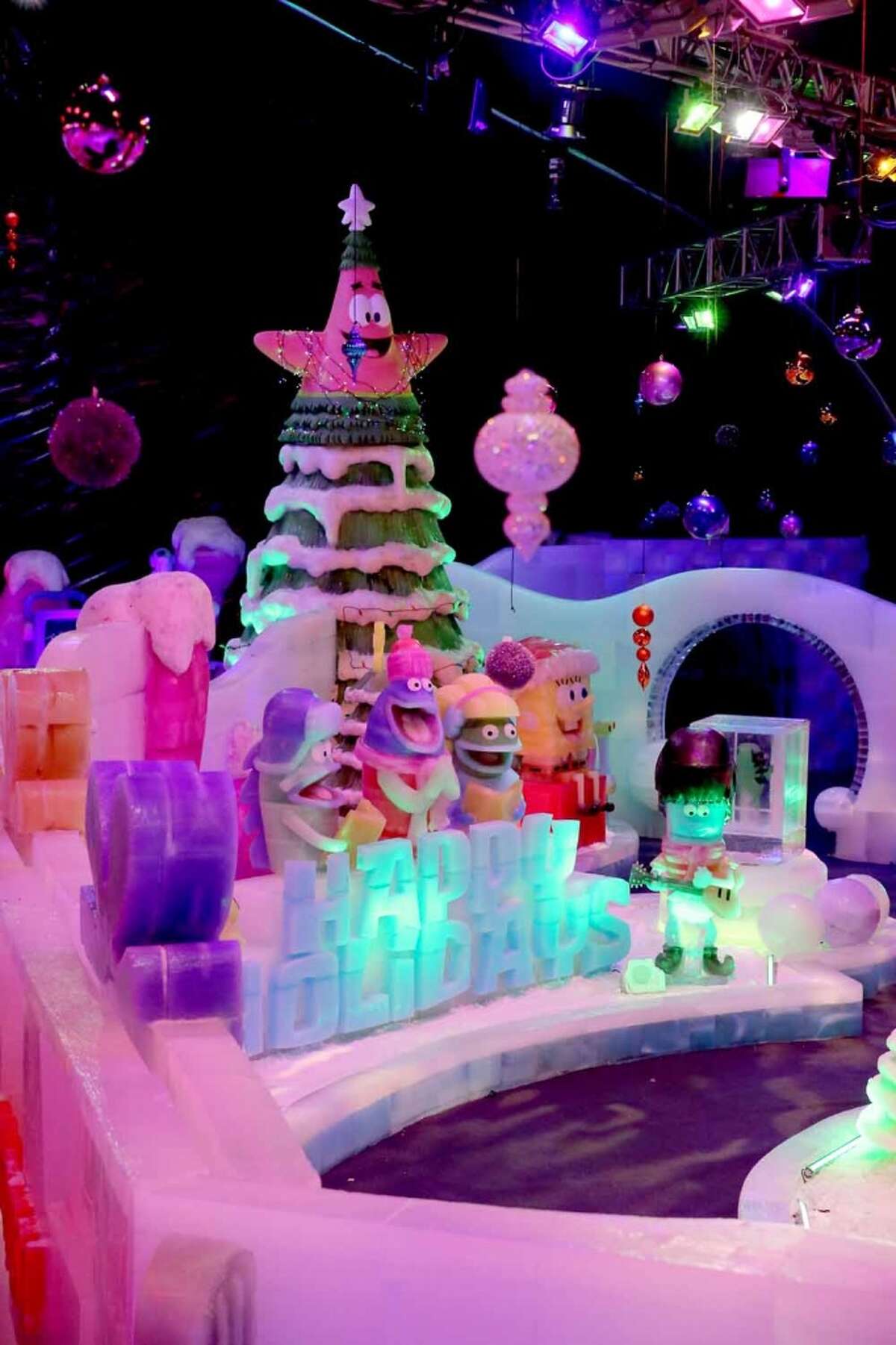 Massive SpongeBob ice sculpture debuts at Moody Gardens