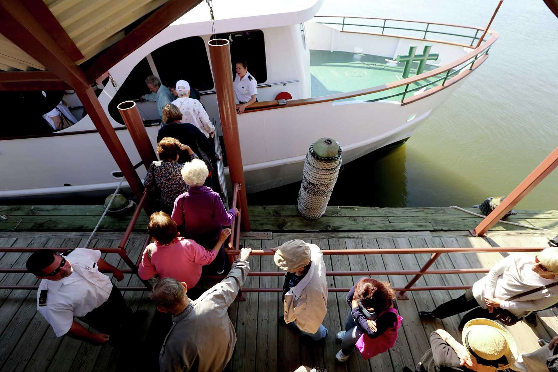 Boat tour of Houston Ship Channel offers unique view of port