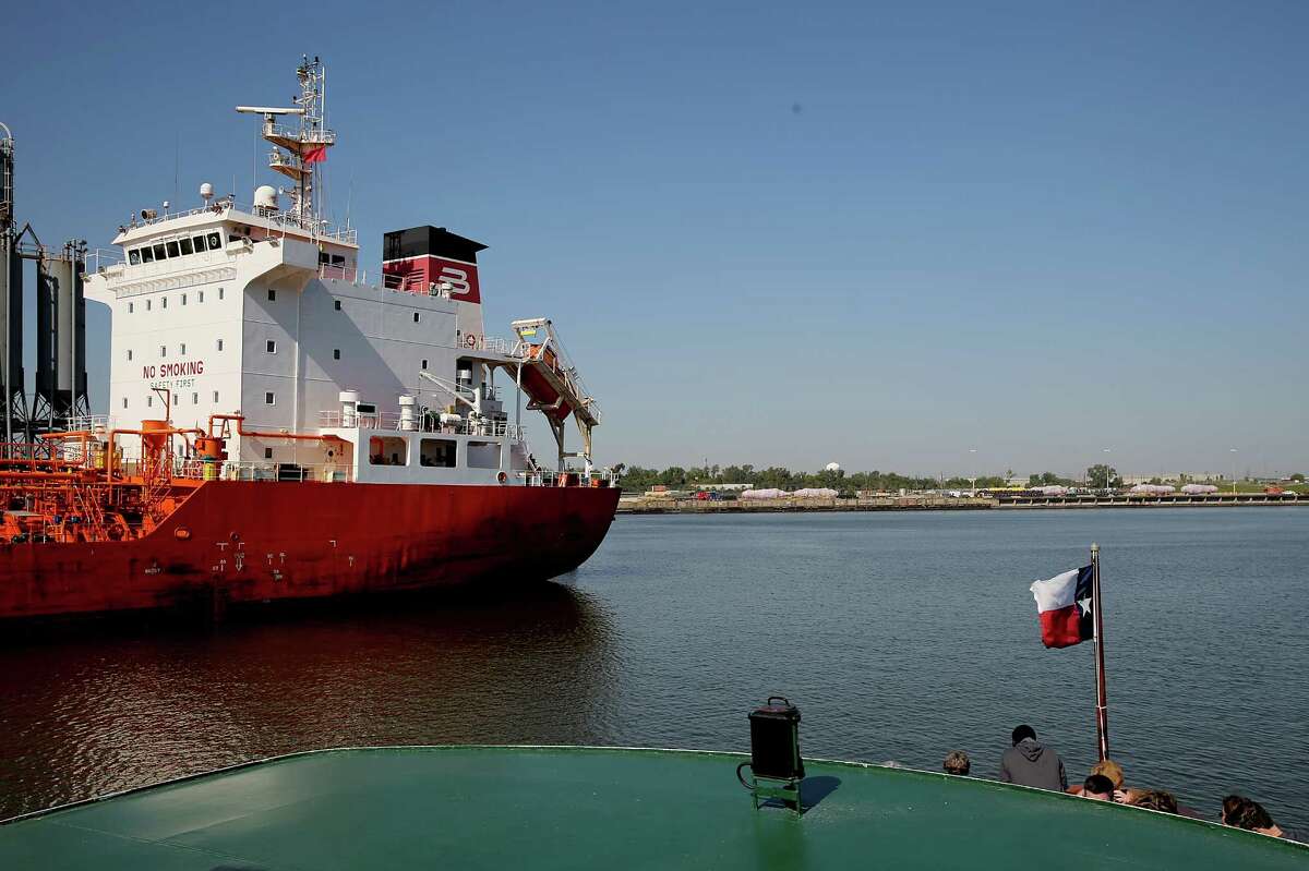 Boat tour of Houston Ship Channel offers unique view of port