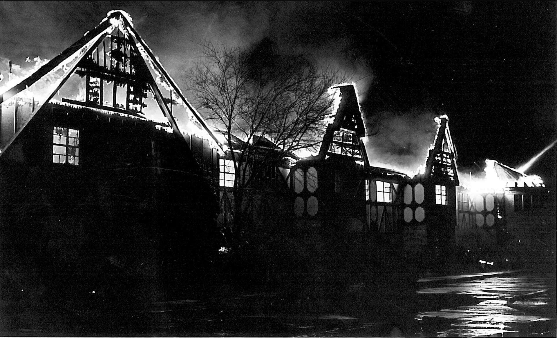 Photos: Red Carpet Inn fire of '82 brought out the party crowds