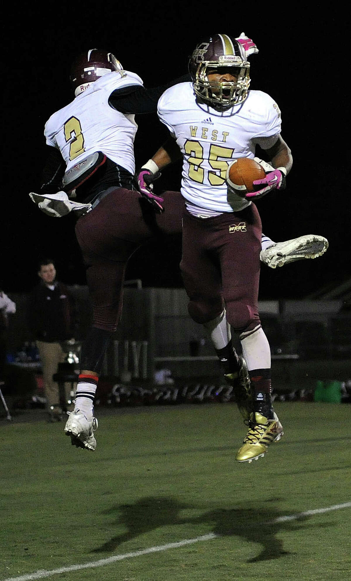 Aaron Thomas steps in for twin brother to lead Magnolia West past Magnolia