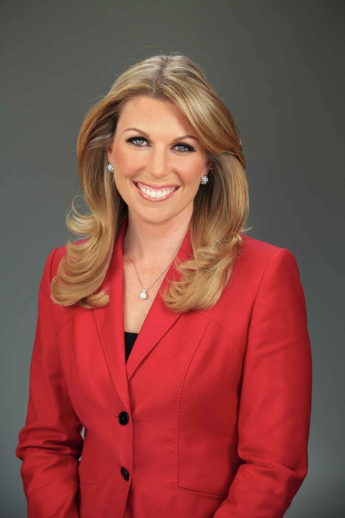 Where’s her blow dryer? KSAT’s anchor returns