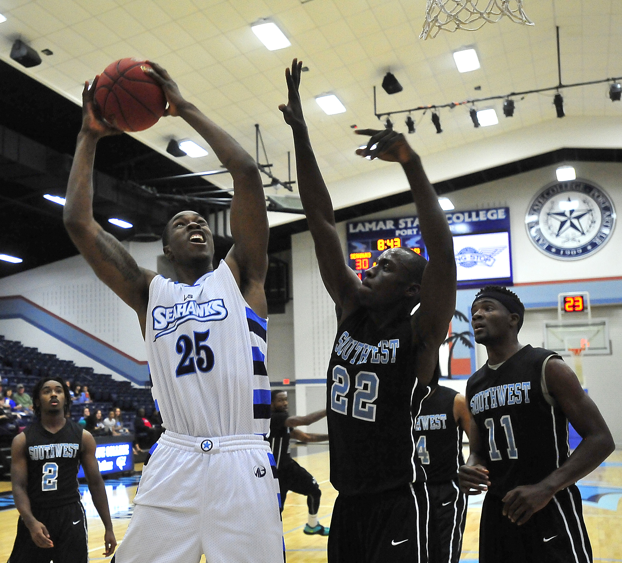 LSC-PA strolls by Houston CC