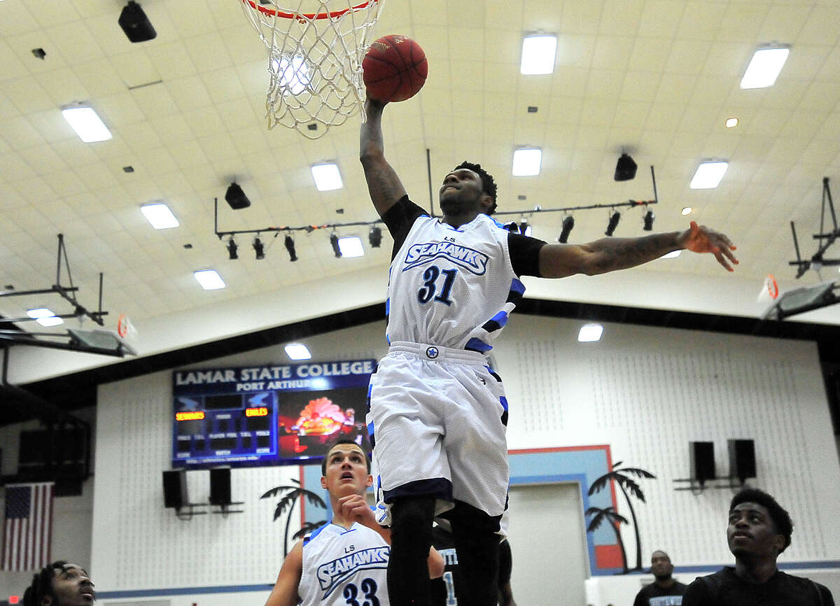 LSC-PA strolls by Houston CC