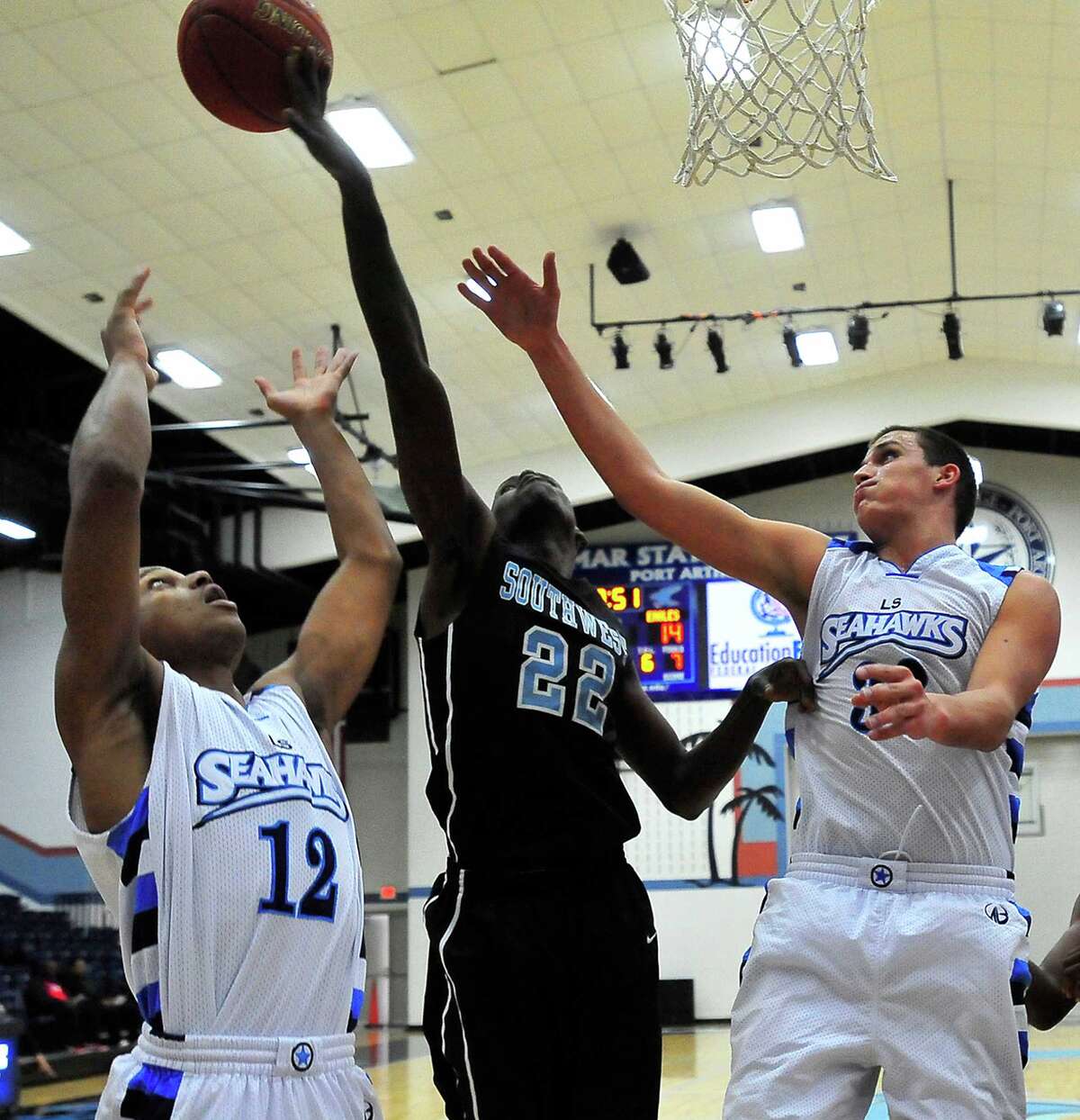 LSC-PA strolls by Houston CC