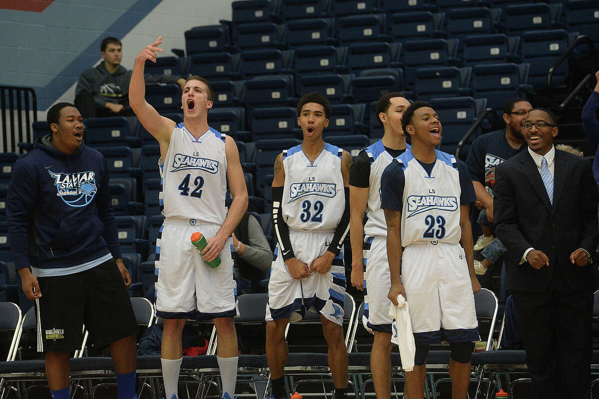 LSC-PA strolls by Houston CC