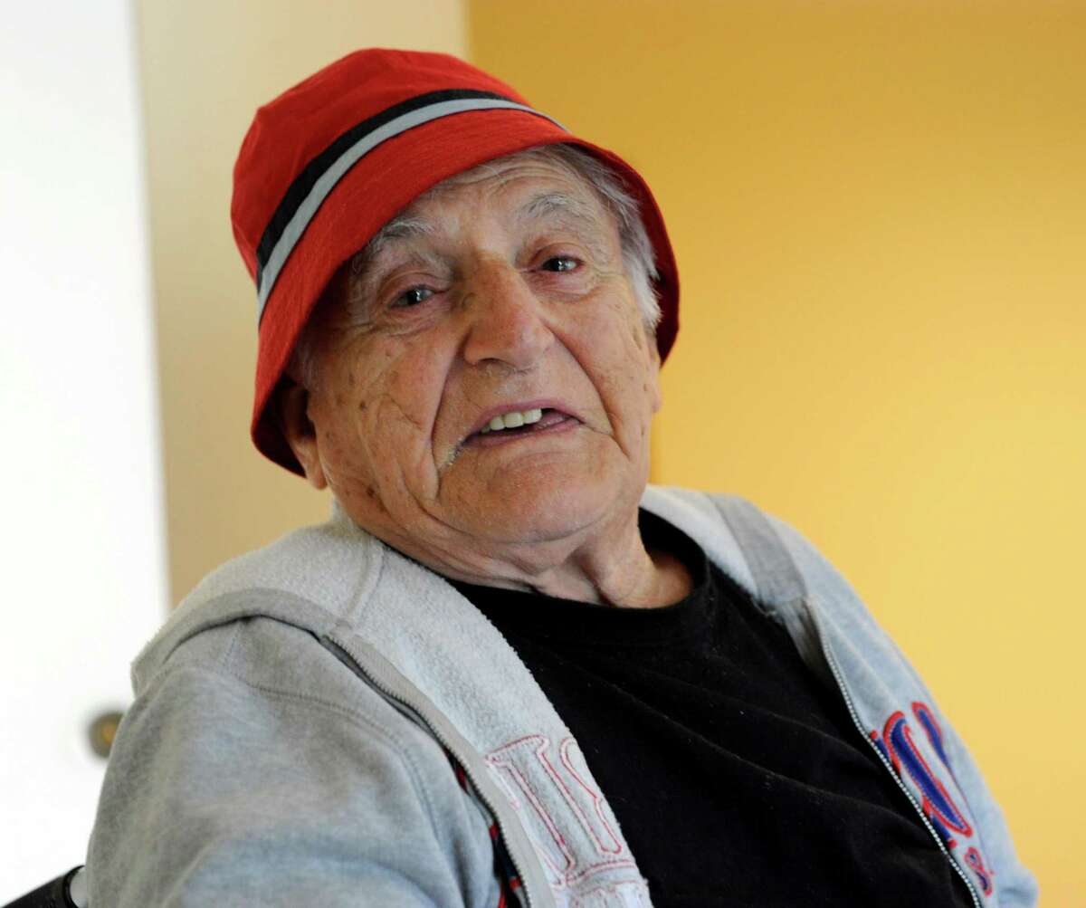 Veteran's home gets thorough update, thanks to volunteers