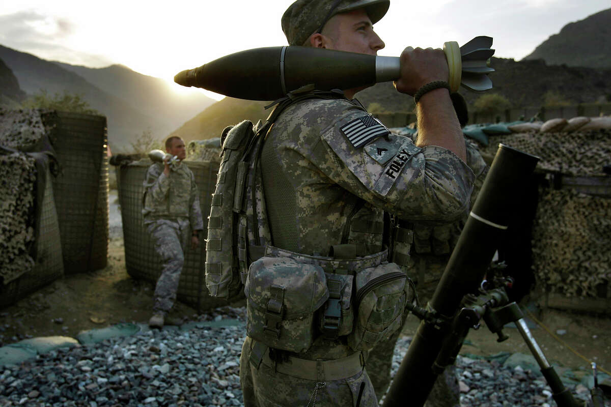 Iconic images: The American soldier