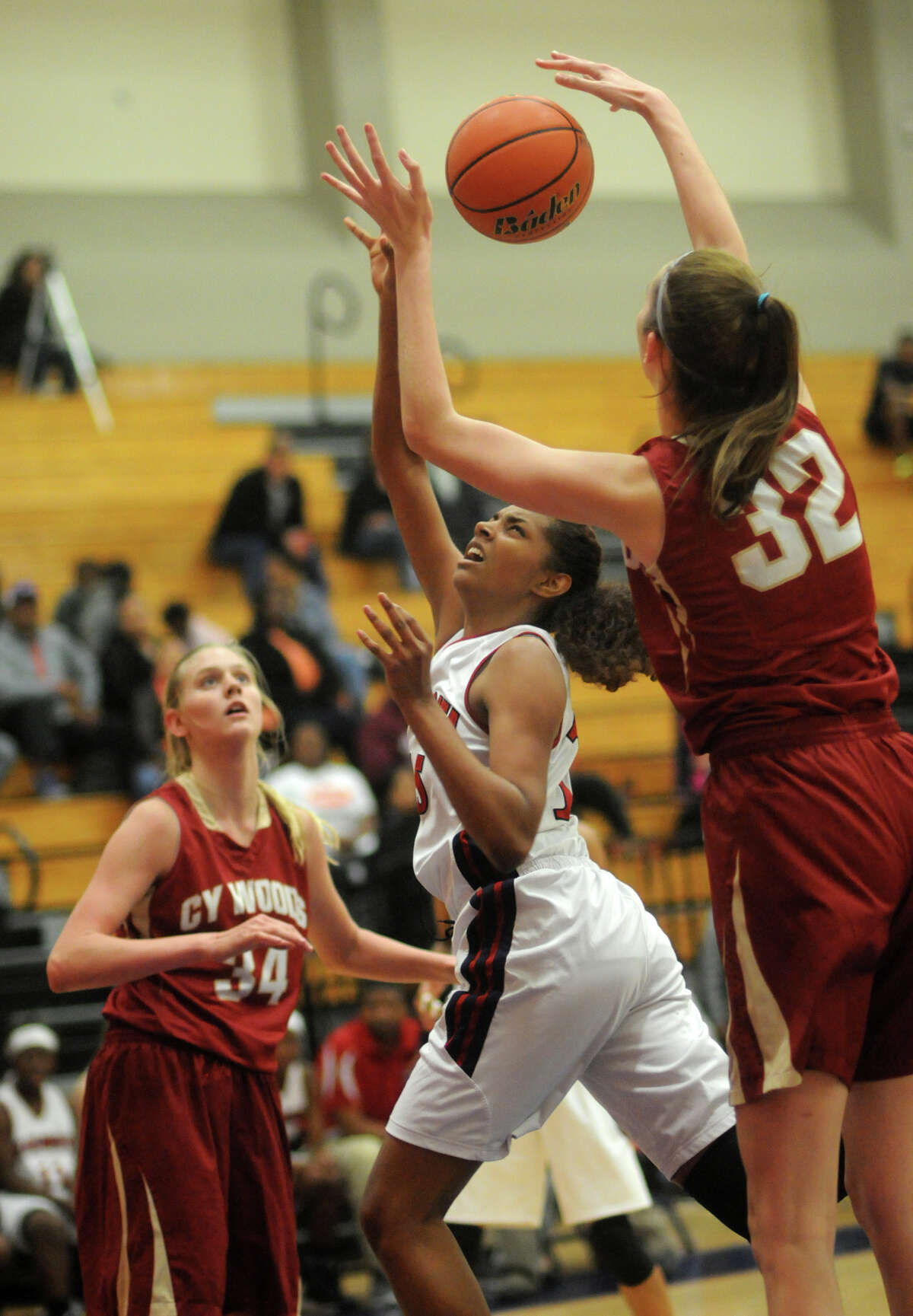 Junior center Mulkey has Cy Woods rising above competition